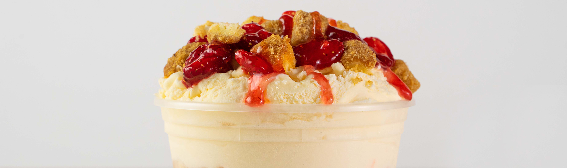 Strawberry Cheesecake Sundae – Quart - Wells Foodservice